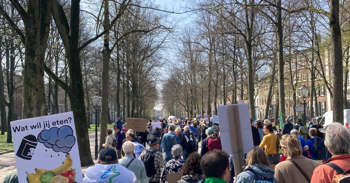 Voor schoon water en natuur zonder gif: Water… - Water natuurlijk